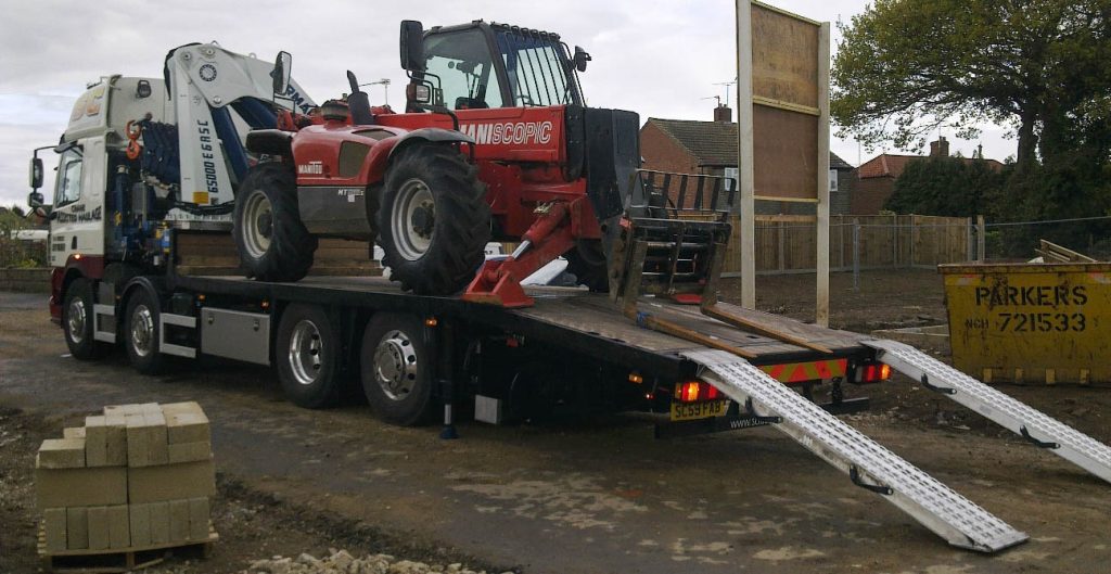 Agricultural & Tractor Transport - SC Fabrications Crane Assisted Haulage